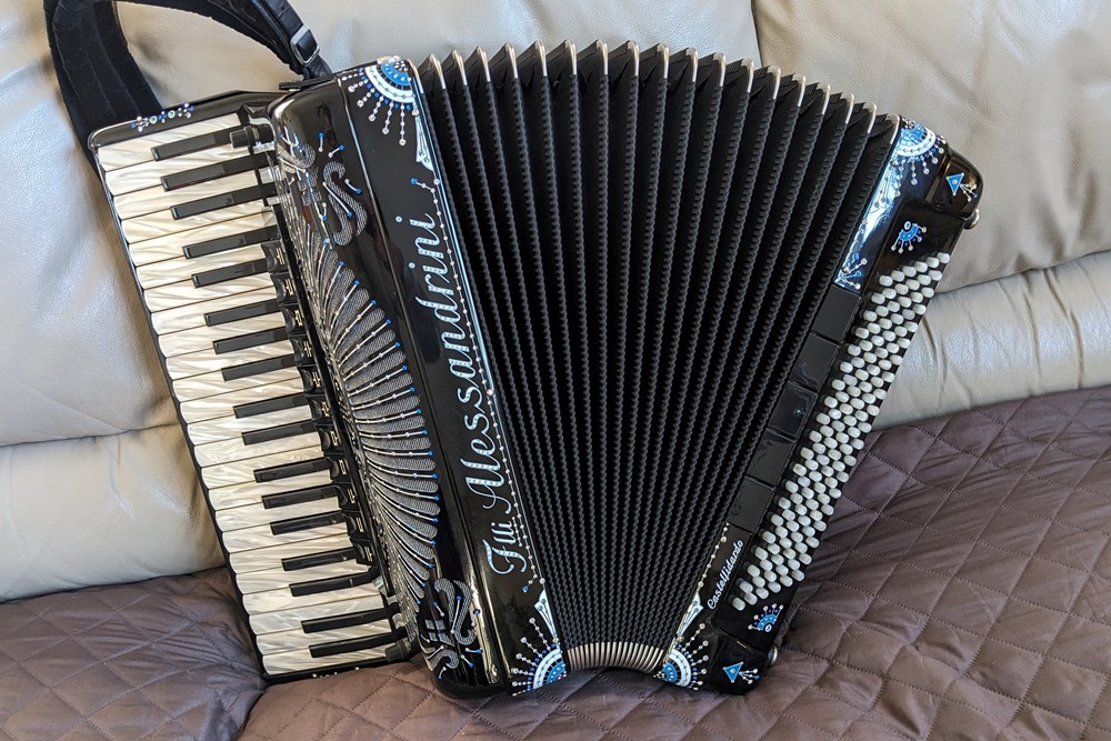 Alessandrini Full-size Professional Amplified Accordion