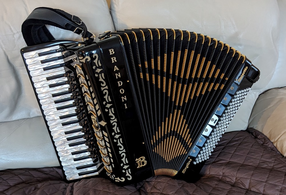 Brandoni Mahogany KingLine Cassoto 149 Gold